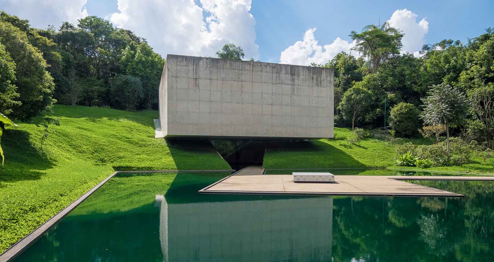 Guia prático para visitar o Instituto Inhotim, em Minas Gerais