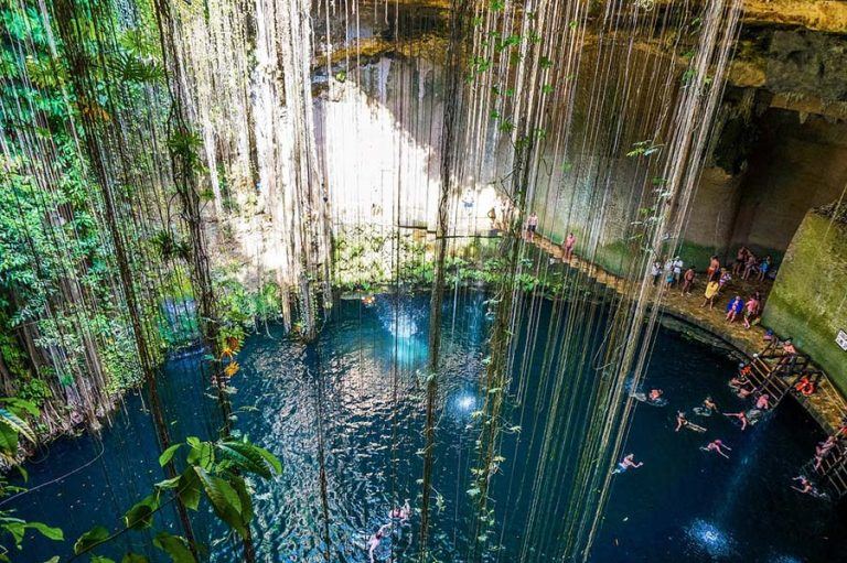 Cenotes: conheça a beleza dessas cavidades naturais do México
