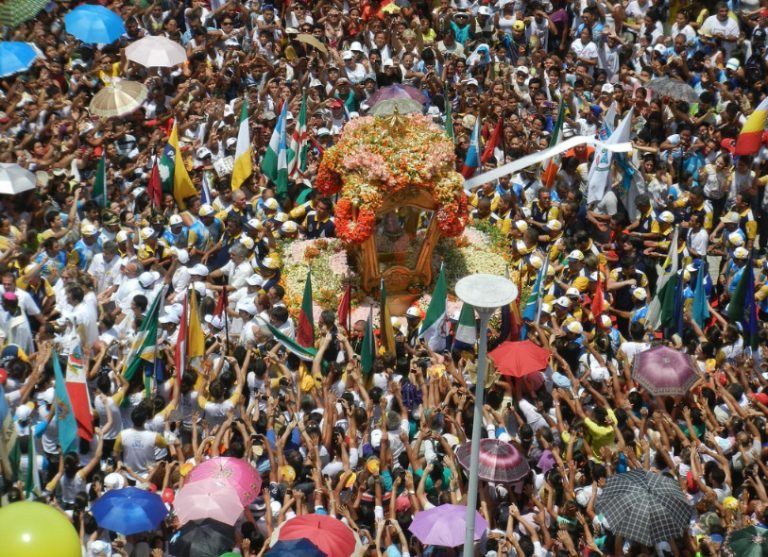 Círio De Nazaré Em Belém A Maior Festa Religiosa Do Brasil
