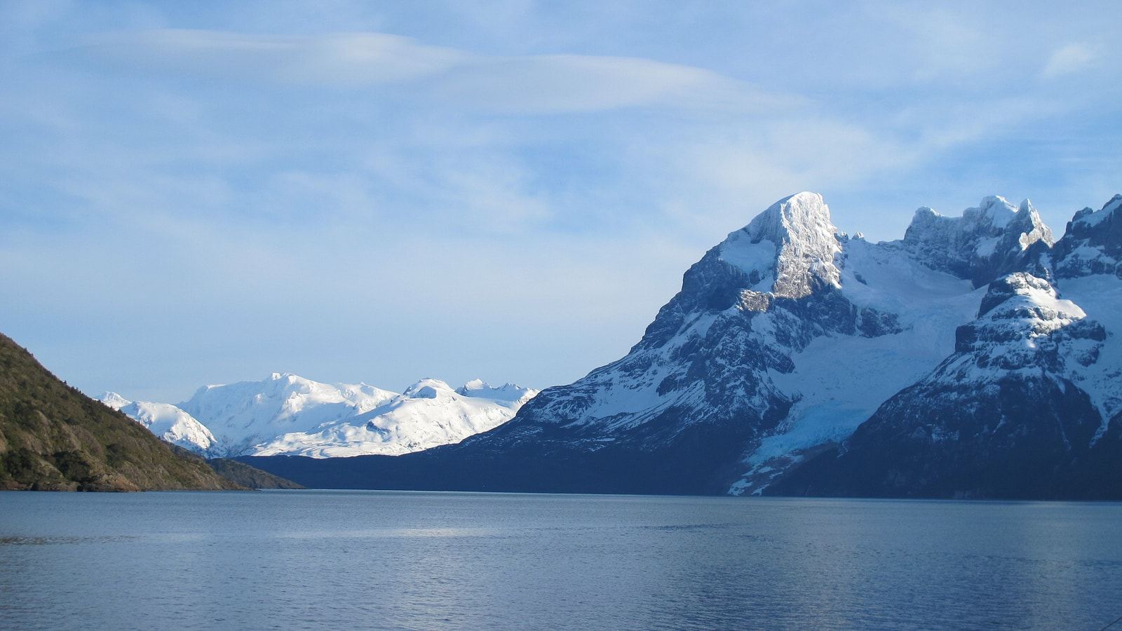 Navegação aos glaciares Balmaceda e Serrano