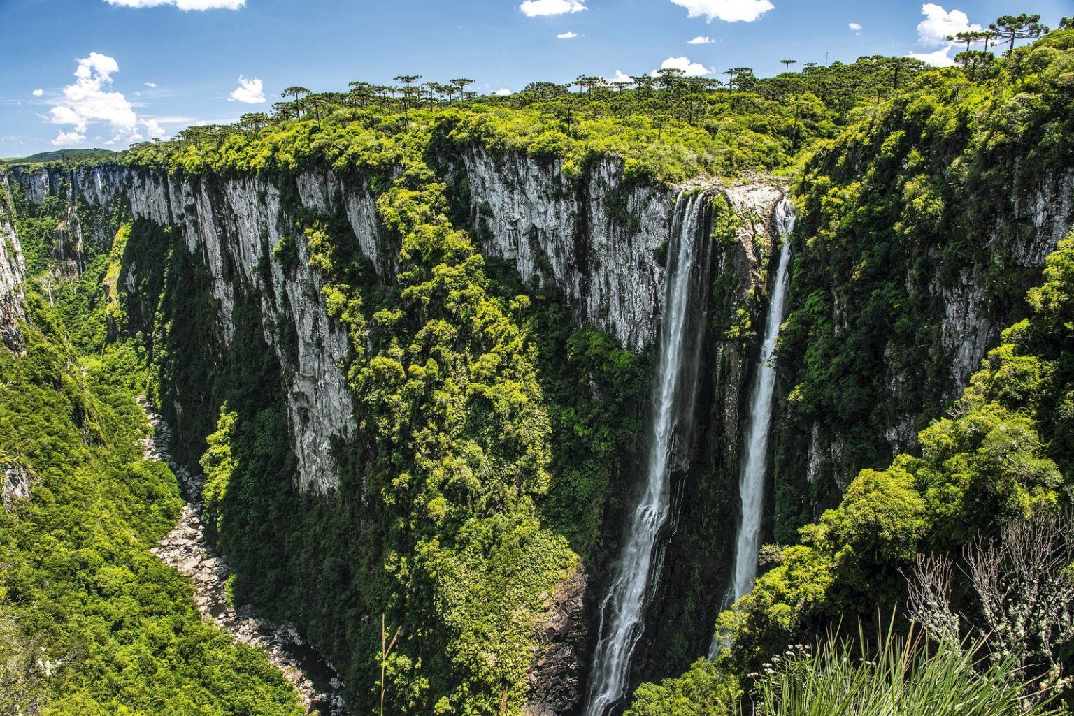 21 das melhores trilhas para fazer no Brasil