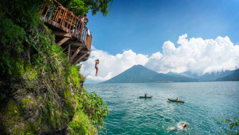Lago Atitlán: o lago rodeado de vulcões e aldeias maias, na Guatemala