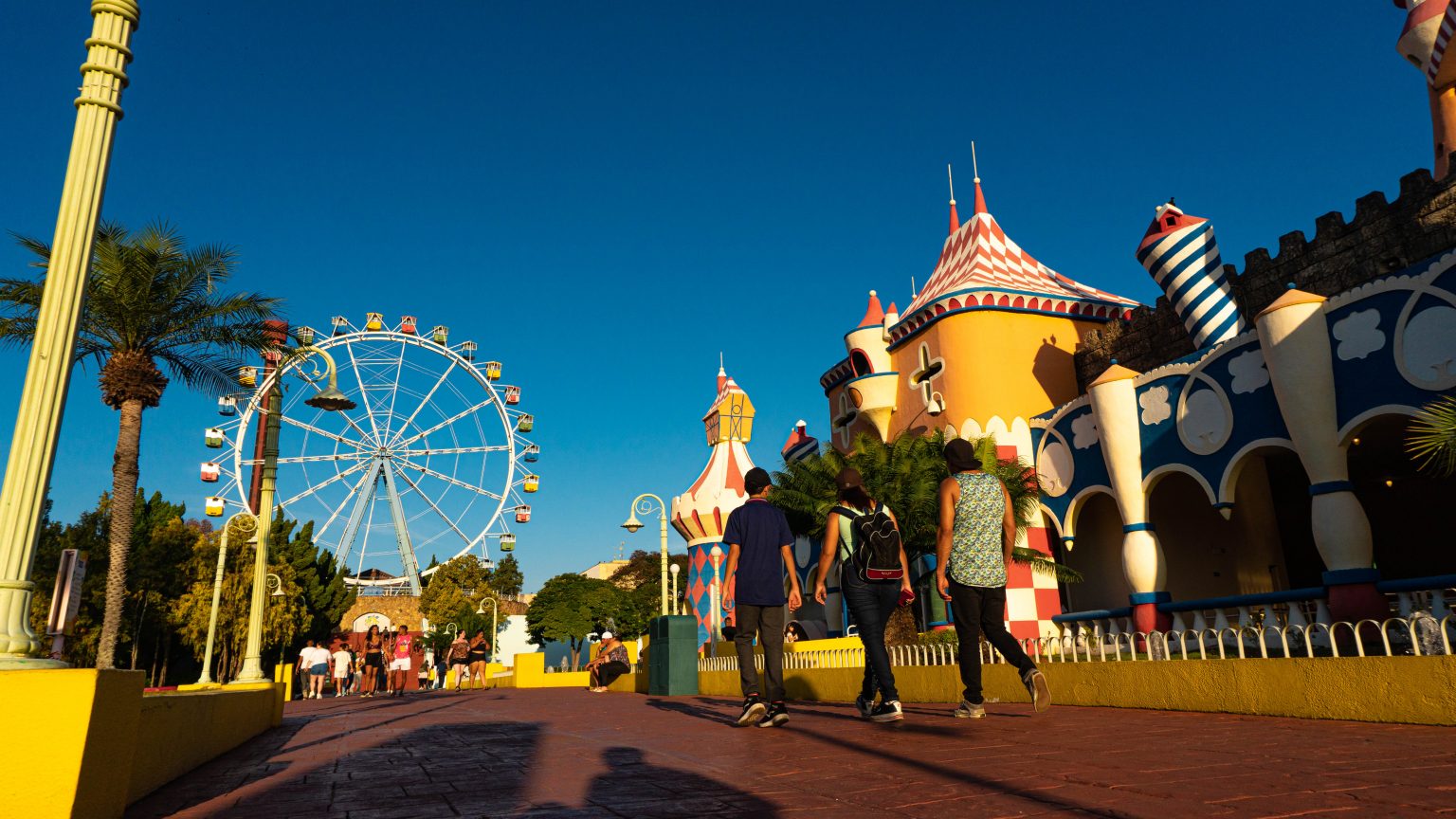 Hopi Hari: tudo o que você precisa saber para conhecer o parque