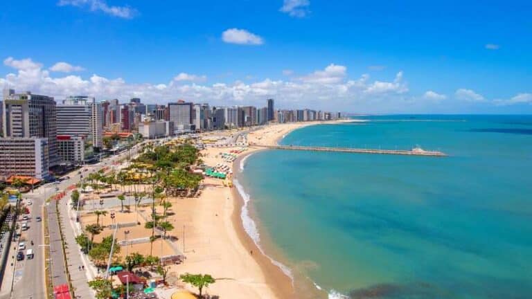 Praias de Fortaleza e arredores: um guia completo para a sua viagem