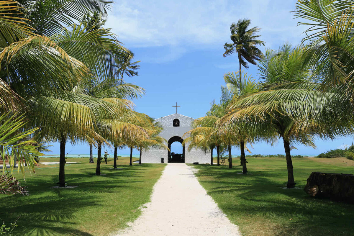 Onde casar no Brasil? 7 ideias de casamento pé na areia